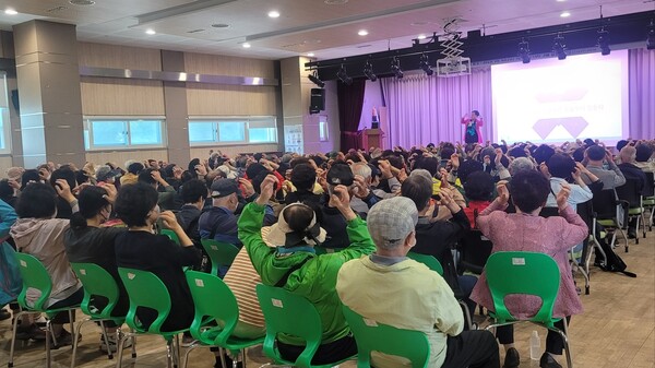 군포시늘푸른노인복지관, 어버이날 기념(행복하세孝~) 나눔